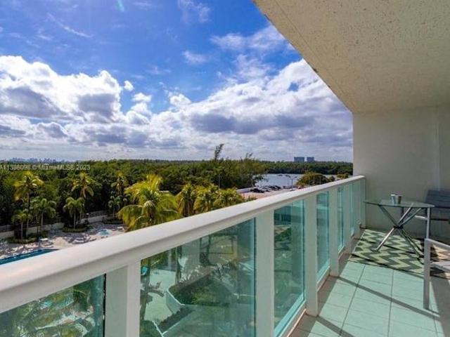 100 Bayview Dr #523, Sunny Isles Beach, FL 33160