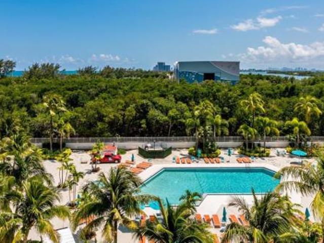 100 Bayview Dr #623 Sunny Isles Beach, FL 33160