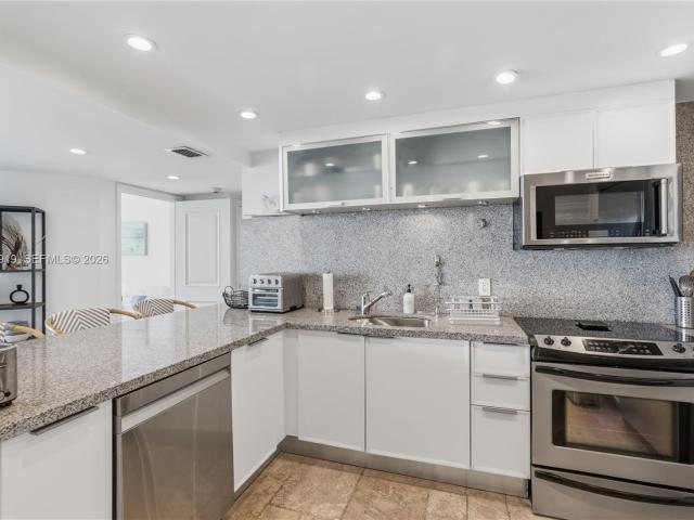 100 Bayview Dr, Unit 1924, Sunny Isles Beach, FL 33160 | MLS #A11863