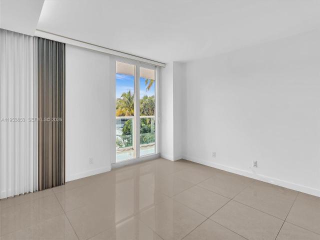 100 Bayview Dr, Unit 223, Sunny Isles Beach, FL 33160 | MLS #A11953