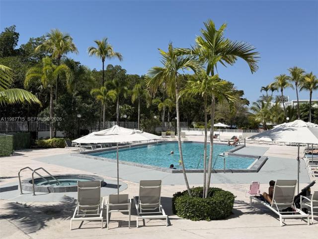 100 Bayview Dr, Unit 528, Sunny Isles Beach, FL 33160 | MLS #A11987