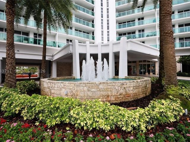 100 Bayview Dr Apt 527, Sunny Isles Beach, FL 33160