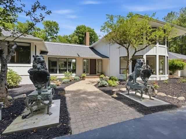 100 Basswood Lane