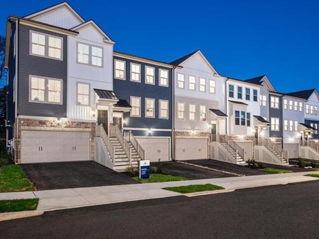100 Beacon Ct, Royersford, PA 19468