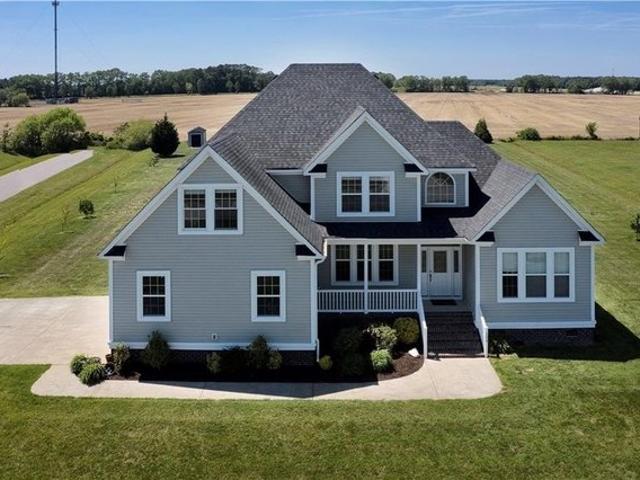100 Beckmoore Dr, Moyock, NC 27958