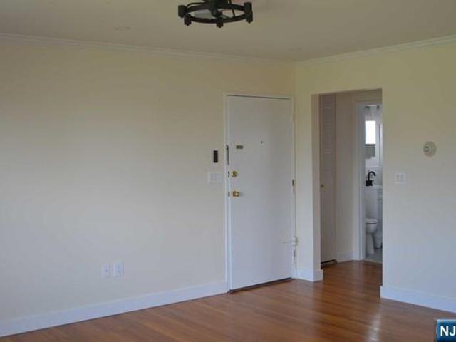 100 Bergen Boulevard # 28