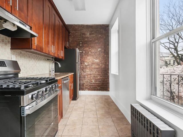 100 Bergen Street, Unit 3 | Compass