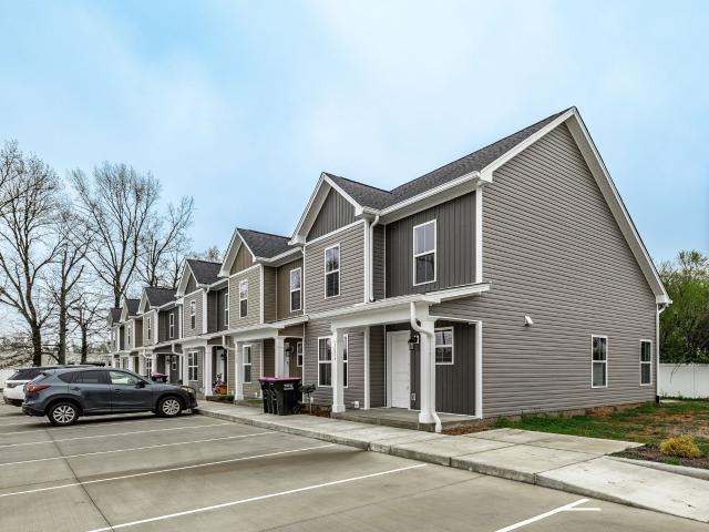 100 Billy Robb St # B