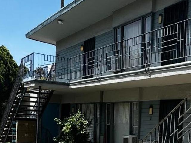 100 Br, 1 bath, Condo 323 N Chevy Chase Dr