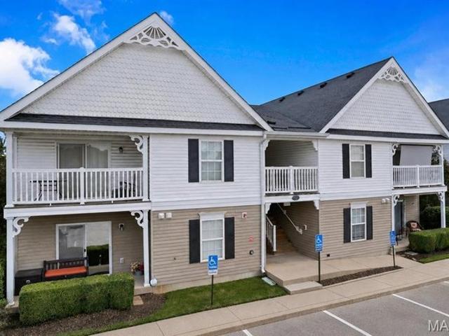 100 Brandy Mill Cir Unit 1F, High Ridge, MO 63049