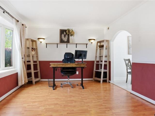 100 Brentwood CT