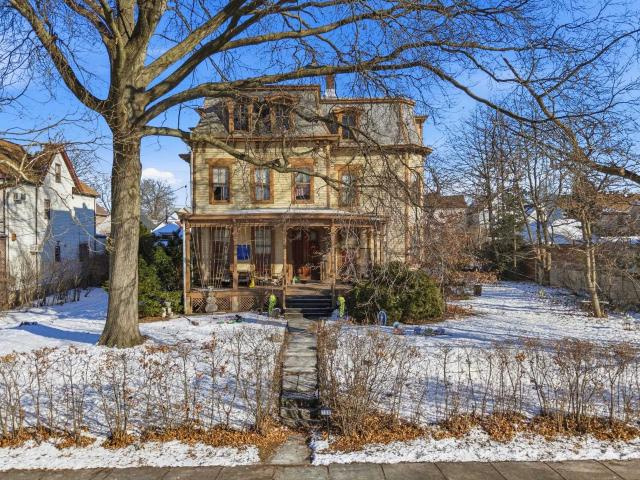 100 Broadway, Bayonne, NJ 07002 | MLS #260002