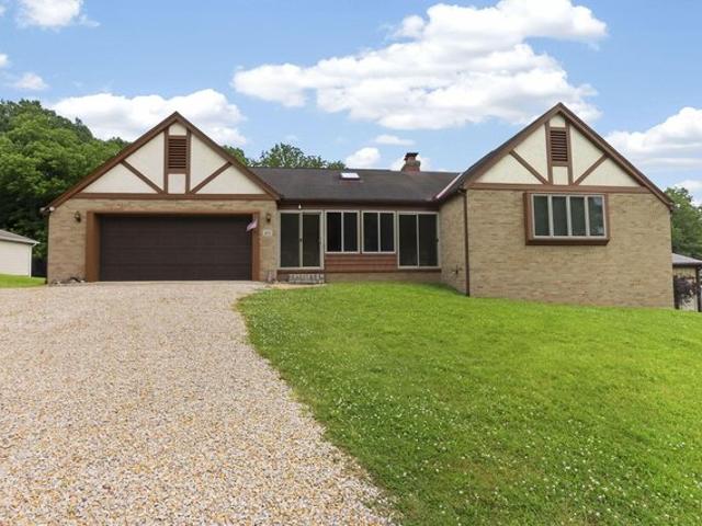 100 Burch Dr NE, Newark, OH 43055