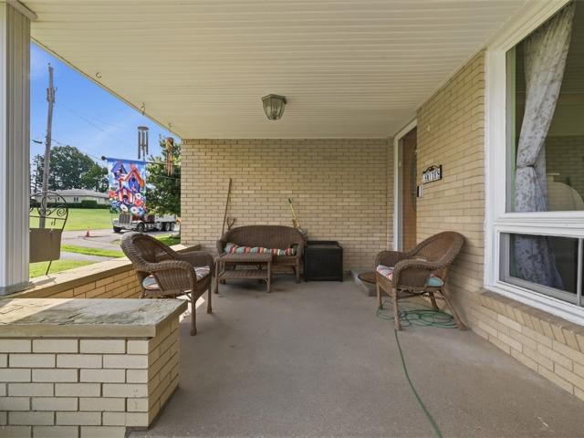 100 Burbank Dr