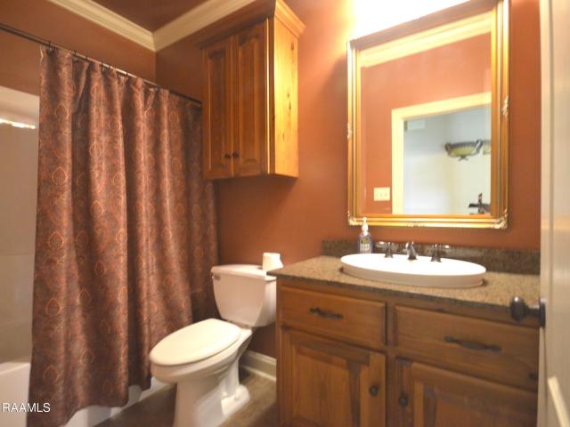 100 Gatesmere Ct, Lafayette, LA 70508 | MLS #2600002 | Compass