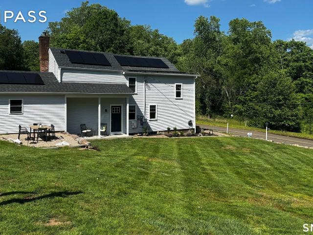 100 Gaylord Mountain Rd, Hamden, CT