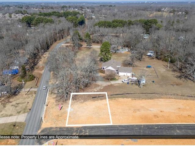 100 Glade Dr, Cabot, AR 72023