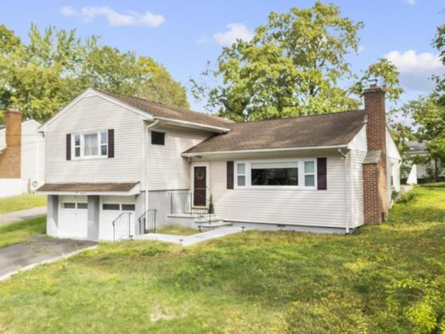 100 Glenvale Ter, Bridgeport, CT 06610