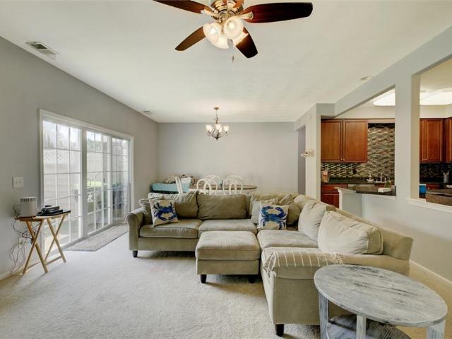 100 Grant Court CT