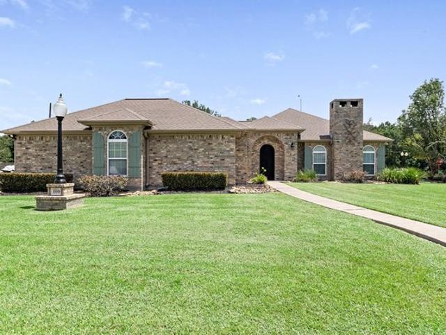 100 Green Wing Ln, Orange, TX 77630