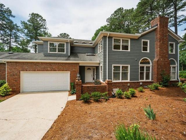 100 Greensview Dr, Cary, NC 27518