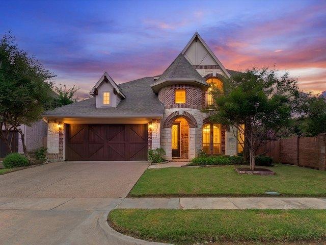 100 Griffith Ct, Euless, TX 76039