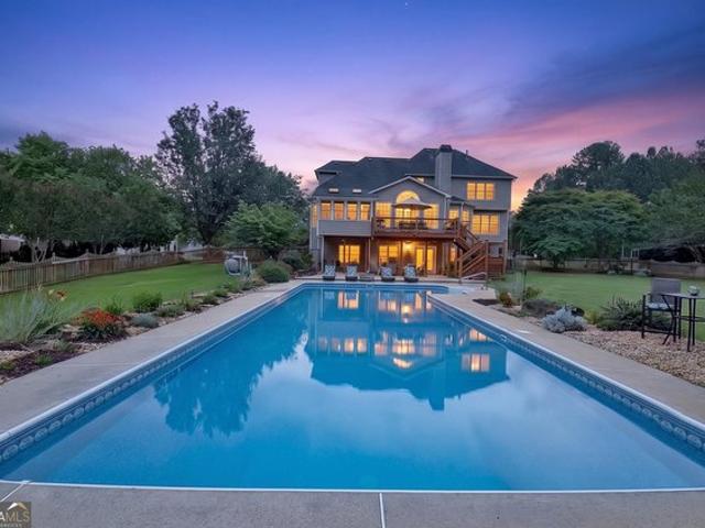100 Grouse Pt, Fayetteville, GA 30215