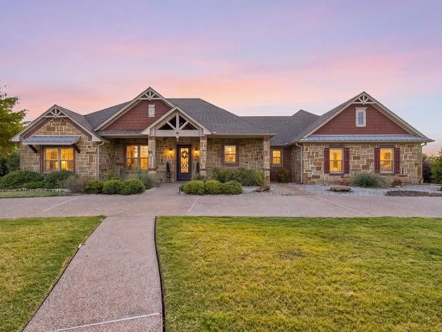 100 Deer Creek Dr, Waco, TX 76708
