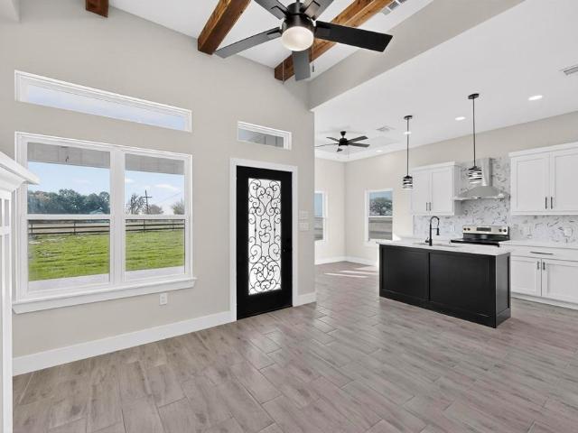 100 Diamond T Ranch Road