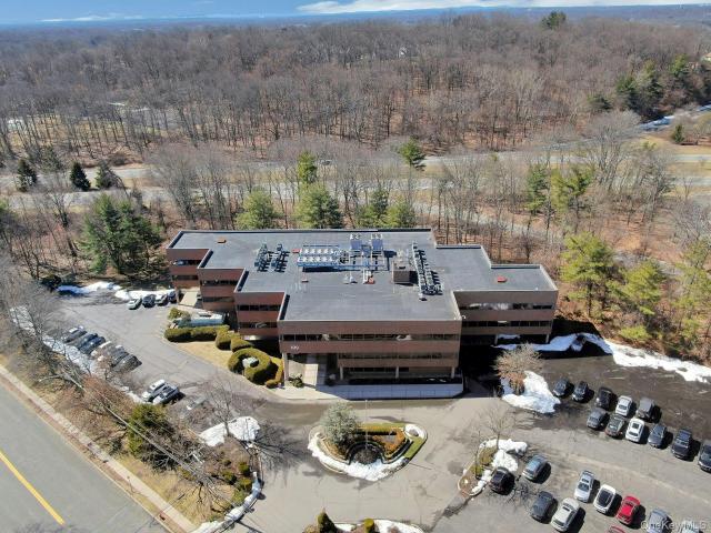 100 Dutch Hill Road 380
