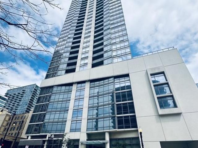 100 E 14th St Apt 2409, Chicago, IL 60605