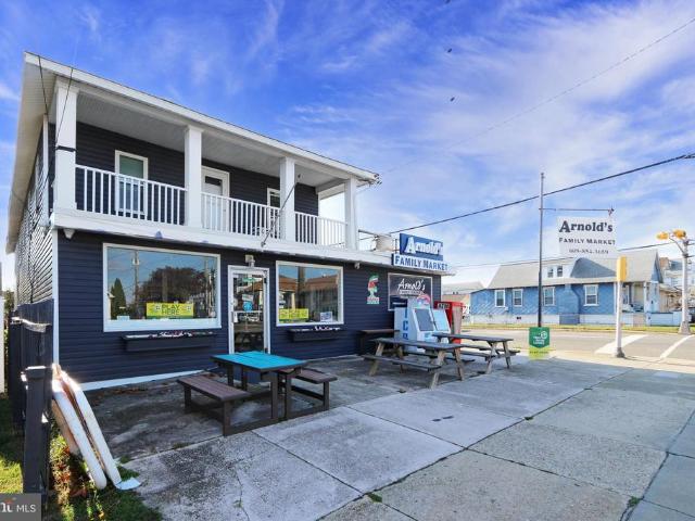 100 E 24Th Avenue