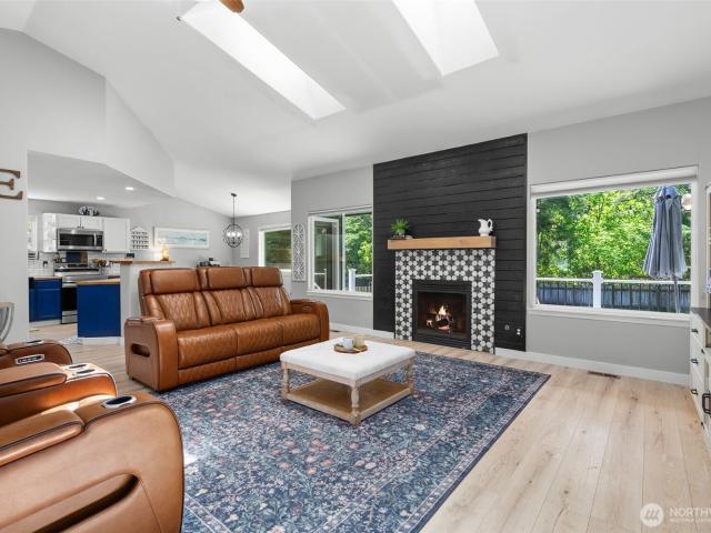 100 E Cardinal Court