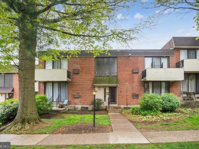 100 E Glenolden Ave #B15, Glenolden, PA 19036