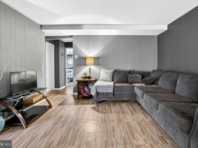 100 E Glenolden Avenue # O 1