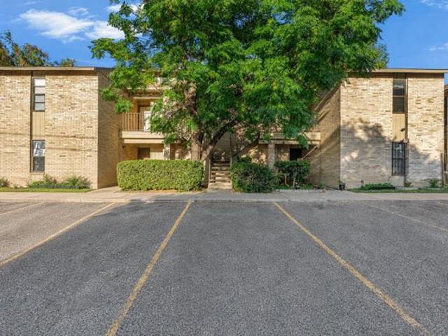 100 E Hillside Rd Apt 209, Laredo, TX 78041