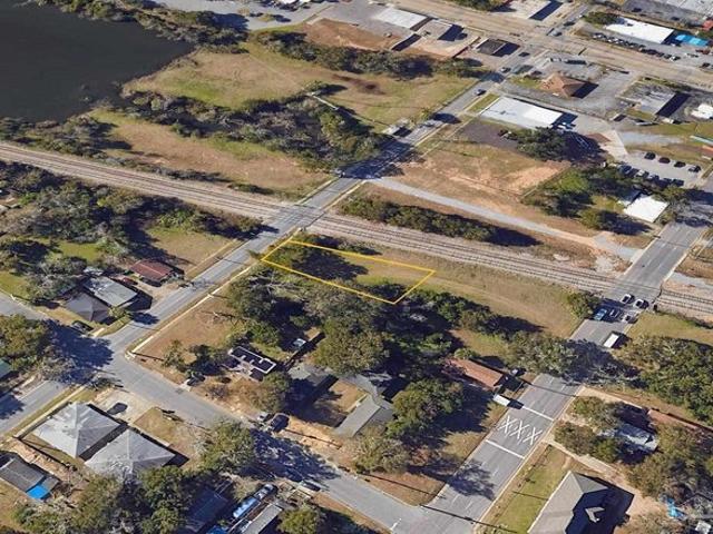 100 E Jordan St Unit 18, Pensacola, FL 32503