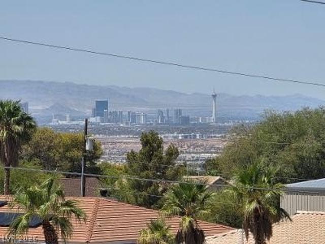 100 E Kimberly Dr, Henderson, NV 89015