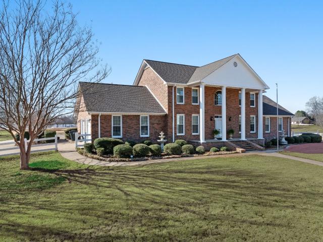 100 E Meadow Hill Dr