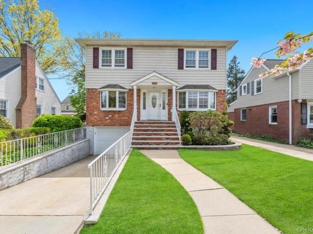 100 E Melrose St, Valley Stream, NY 11580