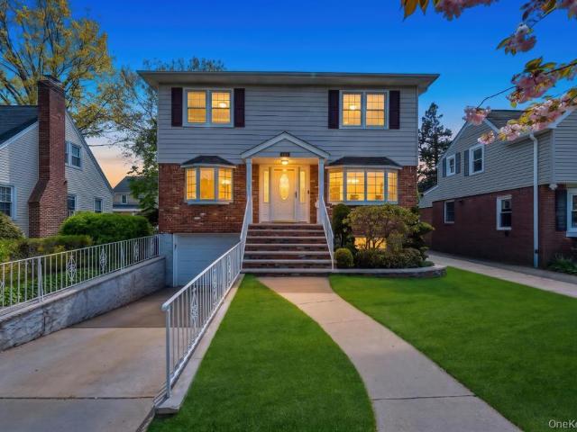 100 E Melrose Street