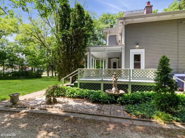 100 E Miller Avenue