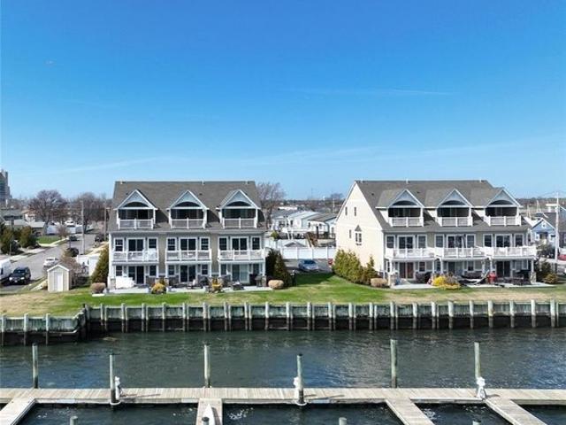 100 Empire Blvd Unit 13, Island Park, NY 11558