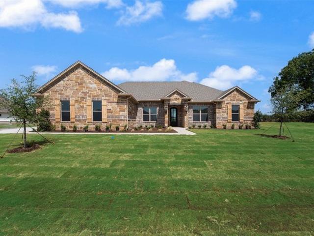 100 Eagle Ct, Glen Rose, TX 76077