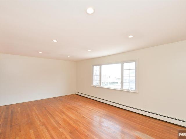 100 Eastern Way