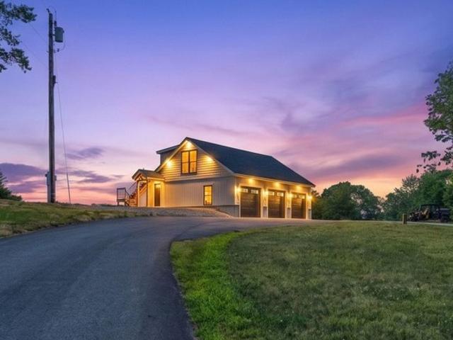 100 Easy St, Orland, ME 04472