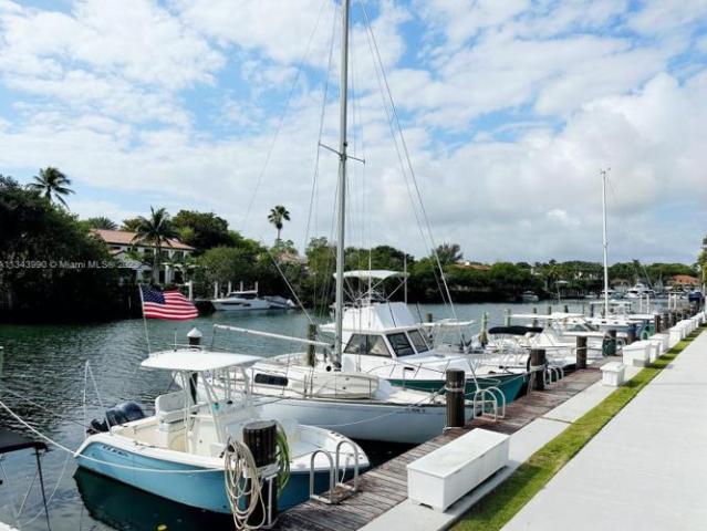 100 Edgewater Dr #231, Coral Gables, FL 33133