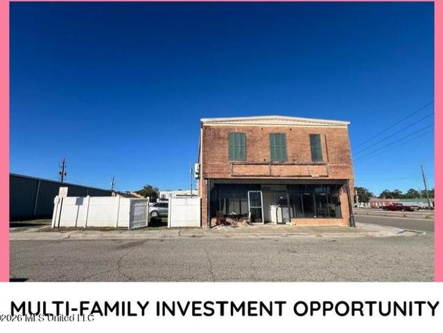 100 Elizabeth St, Picayune, MS 39466