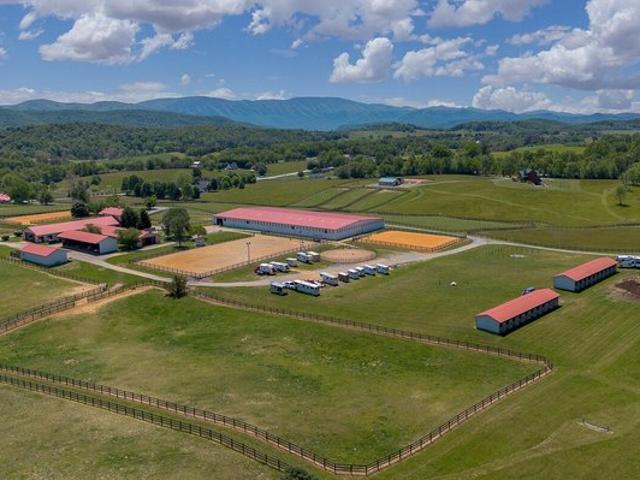 100 Equus Loop, Natural Bridge, VA 24578