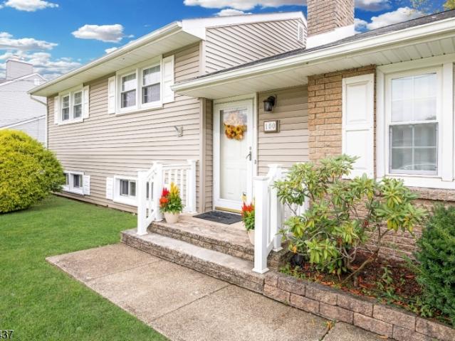100 Eyland Ave
